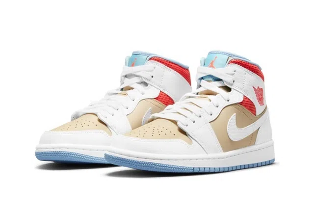 [해외배송] 나이키 WMNS AIR JORDAN 1 MID SE NIKE CZ0774-200